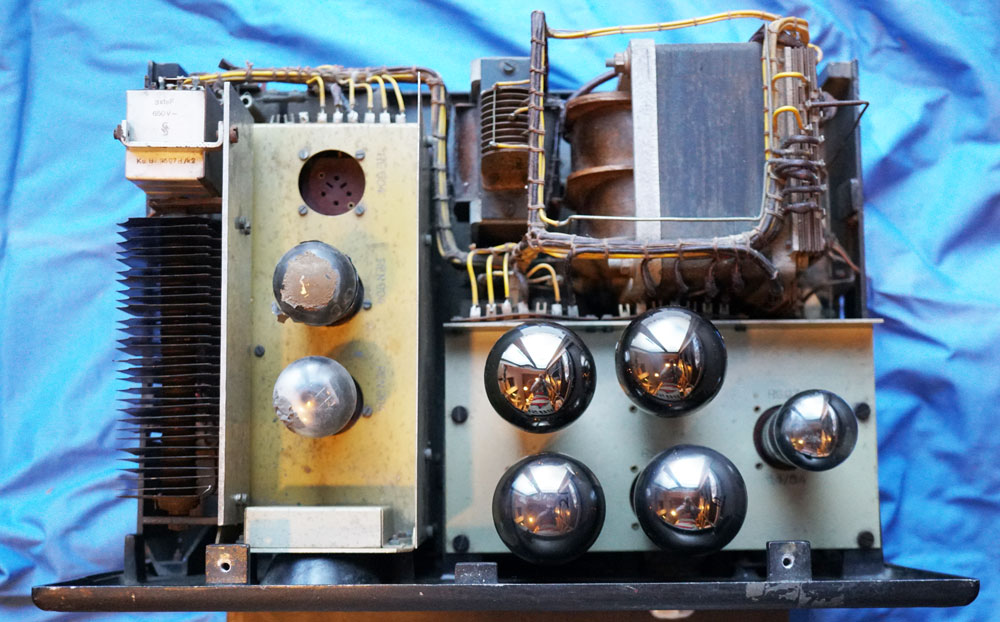 テレフンケン Telefunken Ela V404/3 パワーアンプ RS241 RE604 テレフンケン真空管使用 現状品 ジャンク 一台 の落札情報詳細| ヤフオク落札価格情報 オークフリー